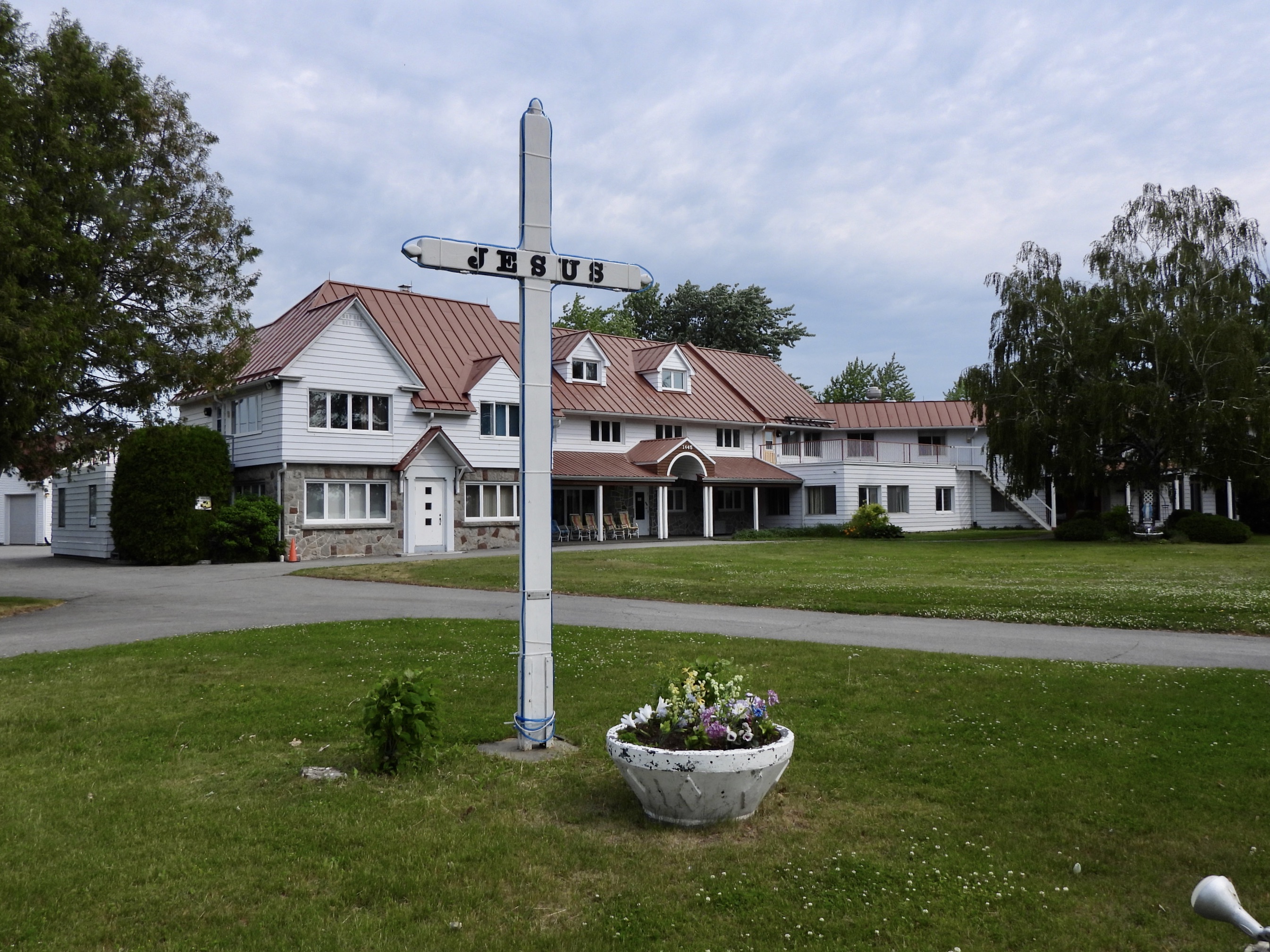 Saint-Sulpice » Les croix de chemin au Québec